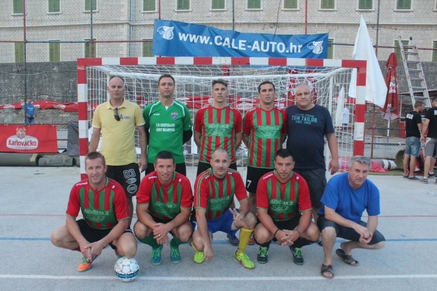 Podstrana portal - TORCIDA KUP: Veterani Podstrane prošli dalje